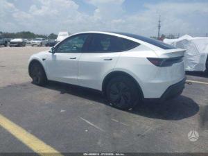 White Tesla Model Y 2026 in Klaipeda, with an engine capacity of 0.00 L and mileage of 13 thousand km for 18500 €, photo 4 on AUTOMOTO.COM.LV