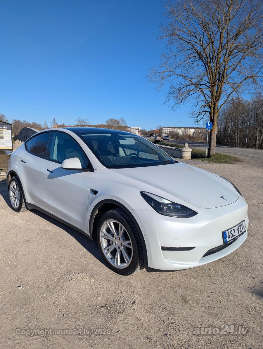 Balts Tesla Model Y 2021 Tallina, ar dzinēja tilpumu 0.00 L un nobraukumu 285 tūkst. km par 26900 €, foto 1 vietnē AUTOMOTO.COM.LV