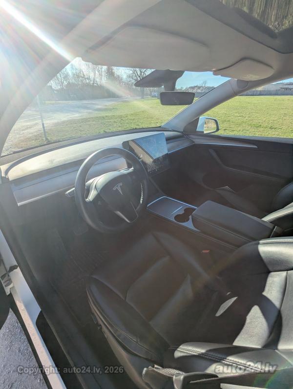 Balts Tesla Model Y 2021 Tallina, ar dzinēja tilpumu 0.00 L un nobraukumu 285 tūkst. km par 26900 €, foto 5 vietnē AUTOMOTO.COM.LV