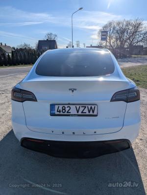 Balts Tesla Model Y 2021 Tallina, ar dzinēja tilpumu 0.00 L un nobraukumu 285 tūkst. km par 26900 €, foto 8 vietnē AUTOMOTO.COM.LV