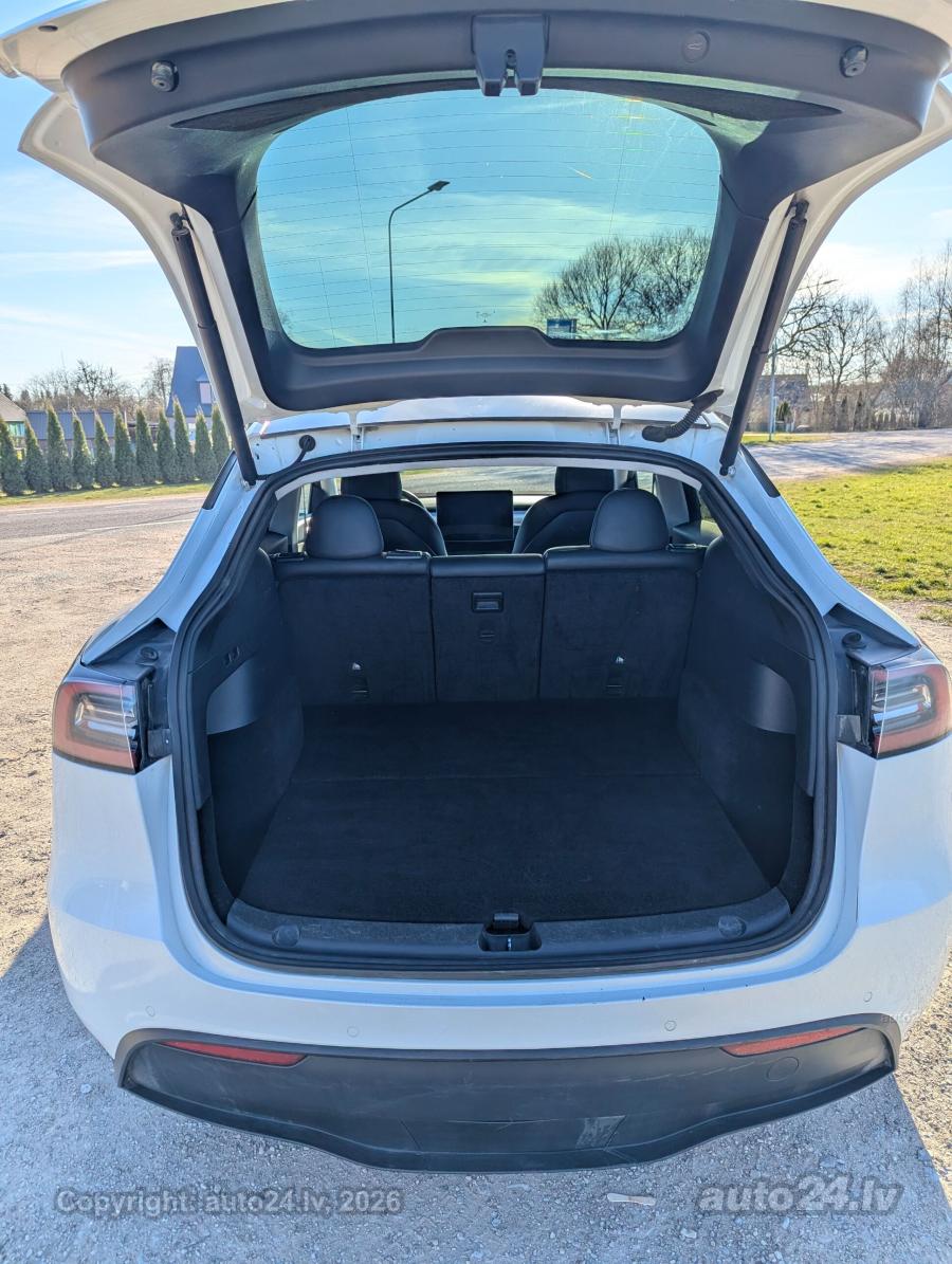 Balts Tesla Model Y 2021 Tallina, ar dzinēja tilpumu 0.00 L un nobraukumu 285 tūkst. km par 26900 €, foto 9 vietnē AUTOMOTO.COM.LV