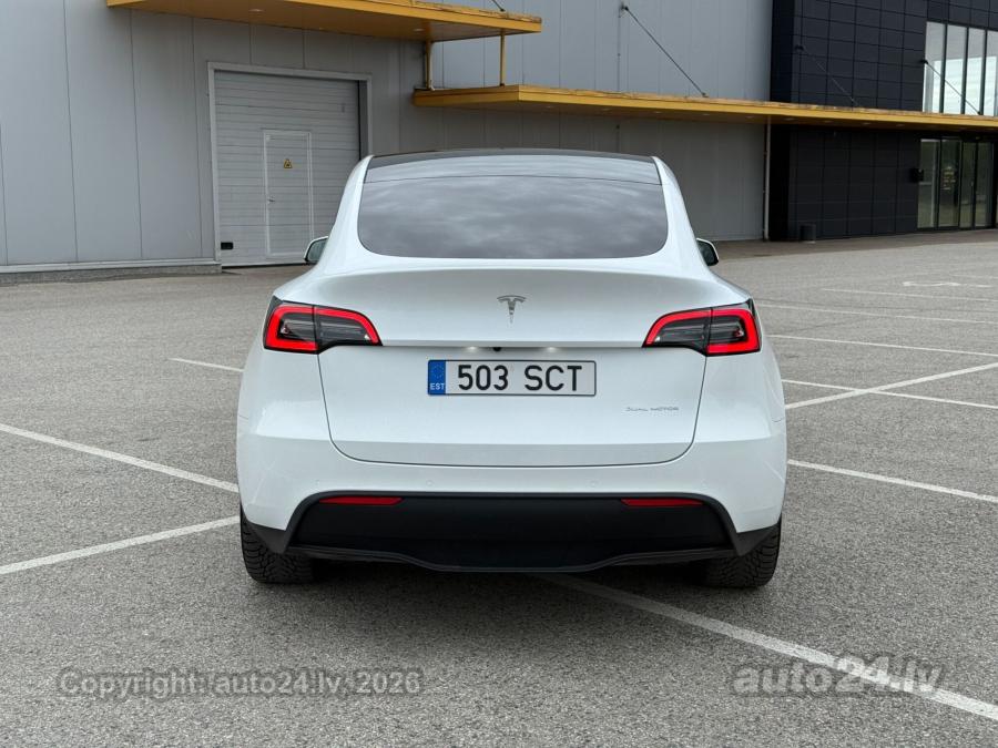 Balts Tesla Model Y 2021 Tallina, ar dzinēja tilpumu 0.00 L un nobraukumu 133 tūkst. km par 28999 €, foto 6 vietnē AUTOMOTO.COM.LV