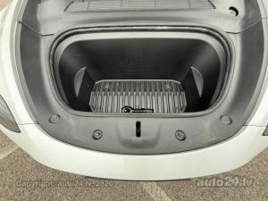 Balts Tesla Model Y 2021 Tallina, ar dzinēja tilpumu 0.00 L un nobraukumu 133 tūkst. km par 28999 €, foto 18 vietnē AUTOMOTO.COM.LV