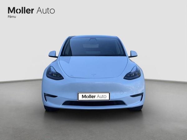 White Tesla Model Y 2021 in Parnu, with an engine capacity of 0.00 L and mileage of 136 thousand km for 30900 €, photo 3 on AUTOMOTO.COM.LV