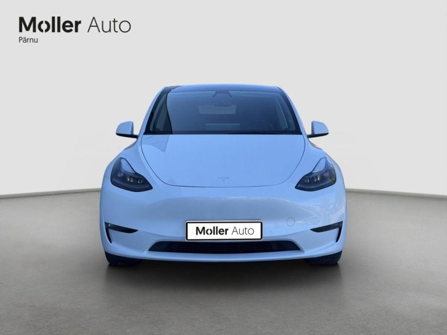 Balts Tesla Model Y 2021 Pērnava, ar dzinēja tilpumu 0.00 L un nobraukumu 136 tūkst. km par 30900 €, foto 4 vietnē AUTOMOTO.COM.LV