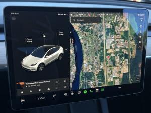 Balts Tesla Model Y 2021 Pērnava, ar dzinēja tilpumu 0.00 L un nobraukumu 136 tūkst. km par 30900 €, foto 9 vietnē AUTOMOTO.COM.LV