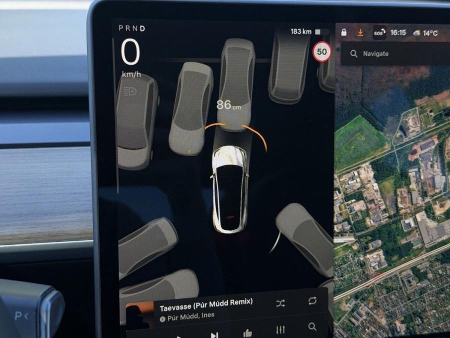 Balts Tesla Model Y 2021 Pērnava, ar dzinēja tilpumu 0.00 L un nobraukumu 136 tūkst. km par 30900 €, foto 17 vietnē AUTOMOTO.COM.LV