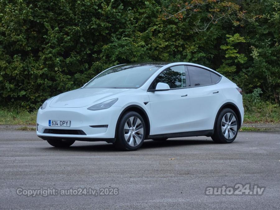 Balts Tesla Model Y 2021 Pērnava, ar dzinēja tilpumu 0.00 L un nobraukumu 127 tūkst. km par 28990 €, foto 4 vietnē AUTOMOTO.COM.LV