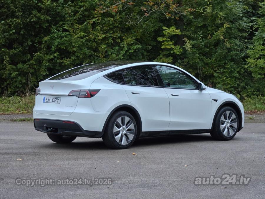 Balts Tesla Model Y 2021 Pērnava, ar dzinēja tilpumu 0.00 L un nobraukumu 127 tūkst. km par 28990 €, foto 7 vietnē AUTOMOTO.COM.LV
