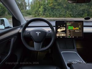 Balts Tesla Model Y 2021 Pērnava, ar dzinēja tilpumu 0.00 L un nobraukumu 127 tūkst. km par 28990 €, foto 12 vietnē AUTOMOTO.COM.LV