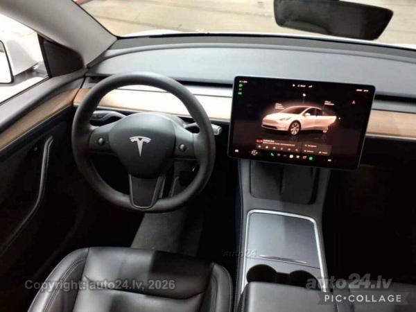 Balts Tesla Model Y 2022 Tallina, ar dzinēja tilpumu 0.00 L un nobraukumu 43 tūkst. km par 35990 €, foto 3 vietnē AUTOMOTO.COM.LV