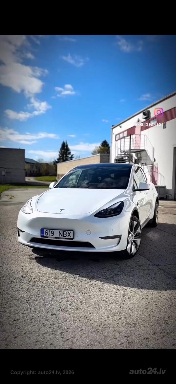 White Tesla Model Y 2022 in Tallinn, with an engine capacity of 0.00 L and mileage of 72 thousand km for 34000 €, photo 7 on AUTOMOTO.COM.LV