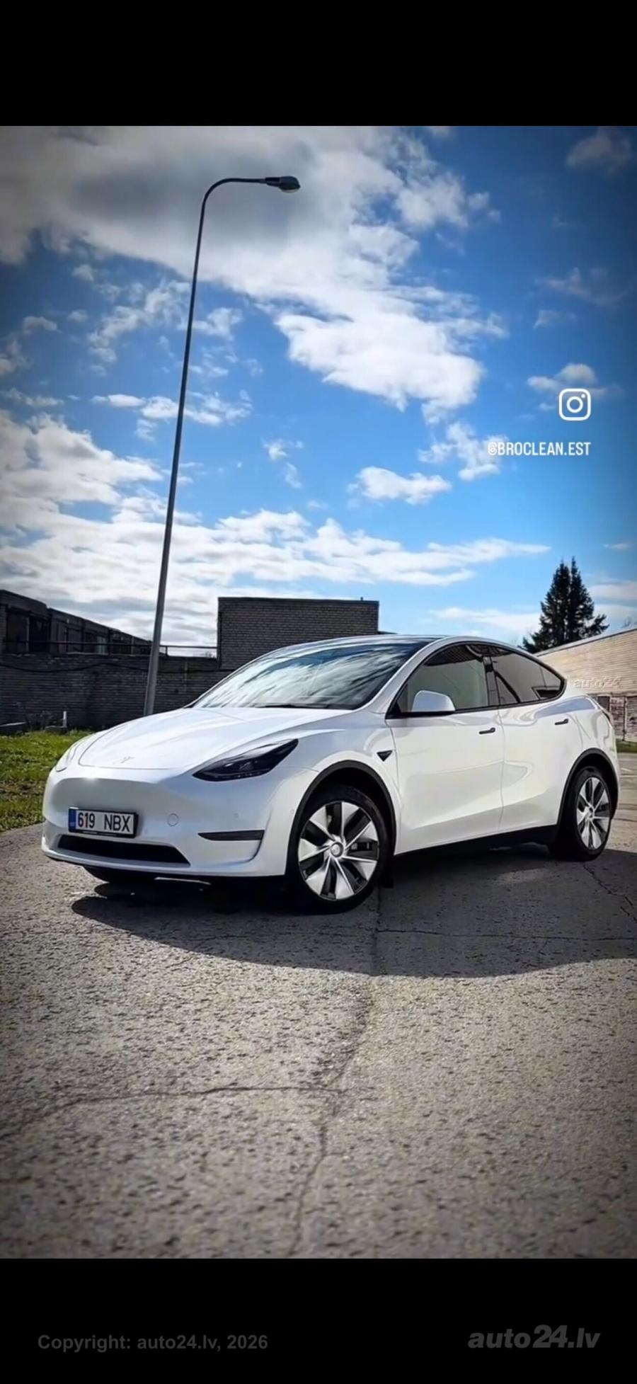 White Tesla Model Y 2022 in Tallinn, with an engine capacity of 0.00 L and mileage of 72 thousand km for 34000 €, photo 8 on AUTOMOTO.COM.LV