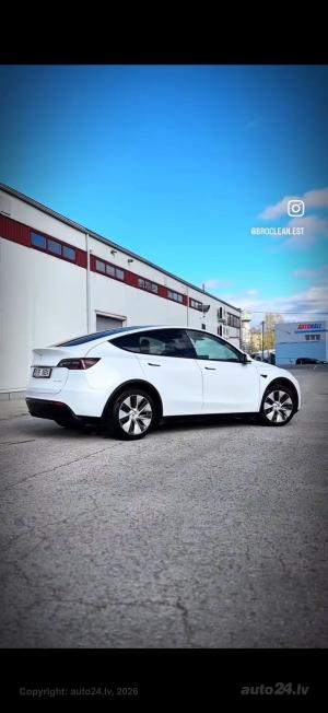 White Tesla Model Y 2022 in Tallinn, with an engine capacity of 0.00 L and mileage of 72 thousand km for 34000 €, photo 9 on AUTOMOTO.COM.LV