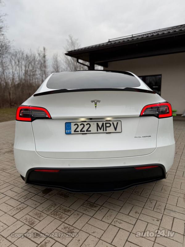 Balts Tesla Model Y 2022 Tallina, ar dzinēja tilpumu 0.00 L un nobraukumu 74 tūkst. km par 37000 €, foto 3 vietnē AUTOMOTO.COM.LV