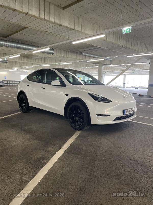 Balts Tesla Model Y 2022 Tallina, ar dzinēja tilpumu 0.00 L un nobraukumu 80 tūkst. km par 32500 €, foto 3 vietnē AUTOMOTO.COM.LV