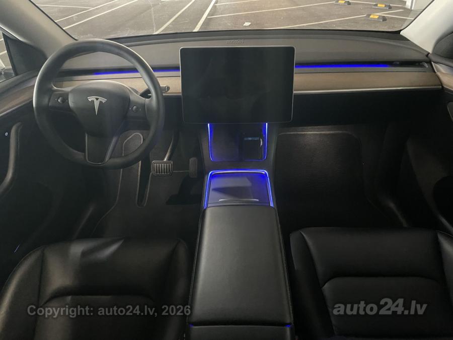 Balts Tesla Model Y 2022 Tallina, ar dzinēja tilpumu 0.00 L un nobraukumu 80 tūkst. km par 32500 €, foto 6 vietnē AUTOMOTO.COM.LV