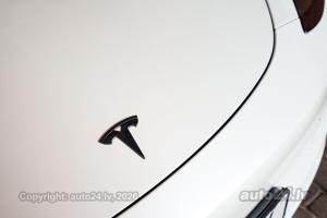 White Tesla Model Y 2022 in Tallinn, with an engine capacity of 0.00 L and mileage of 57 thousand km for 35490 €, photo 13 on AUTOMOTO.COM.LV