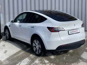 White Tesla Model Y 2022 in Vilnius, with an engine capacity of 0.00 L and mileage of 91 thousand km for 31500 €, photo 5 on AUTOMOTO.COM.LV