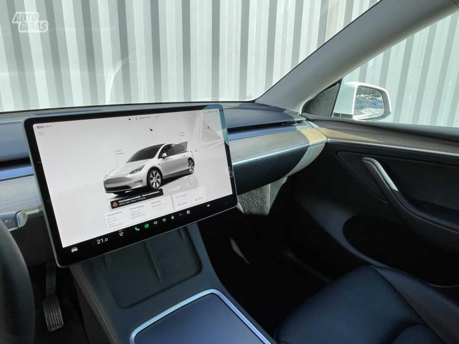 White Tesla Model Y 2022 in Vilnius, with an engine capacity of 0.00 L and mileage of 91 thousand km for 31500 €, photo 12 on AUTOMOTO.COM.LV