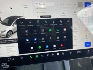 White Tesla Model Y 2022 in Vilnius, with an engine capacity of 0.00 L and mileage of 91 thousand km for 31500 €, photo 18 on AUTOMOTO.COM.LV
