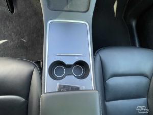 White Tesla Model Y 2022 in Vilnius, with an engine capacity of 0.00 L and mileage of 91 thousand km for 31500 €, photo 20 on AUTOMOTO.COM.LV