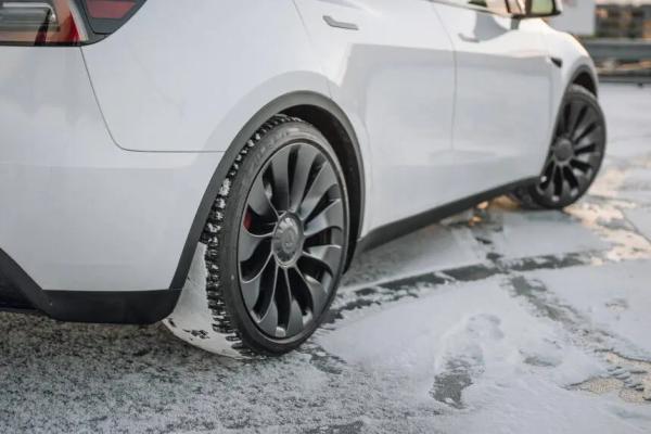 Белый Тесла Модель Y 2022 в Рига, объемом двигателя 0.00 л и пробегом 30 тыс. км за 39000 €, фото 9 на AUTOMOTO.COM.LV
