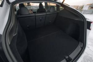 White Tesla Model Y 2022 in Riga, with an engine capacity of 0.00 L and mileage of 30 thousand km for 39000 €, photo 29 on AUTOMOTO.COM.LV