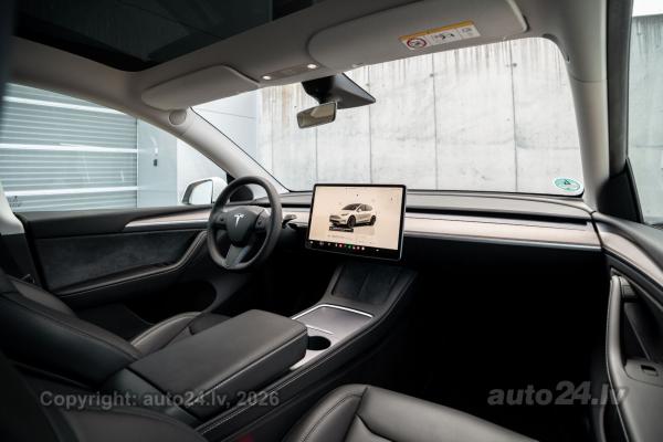Balts Tesla Model Y 2022 Tartu, ar dzinēja tilpumu 0.00 L un nobraukumu 54 tūkst. km par 38900 €, foto 3 vietnē AUTOMOTO.COM.LV