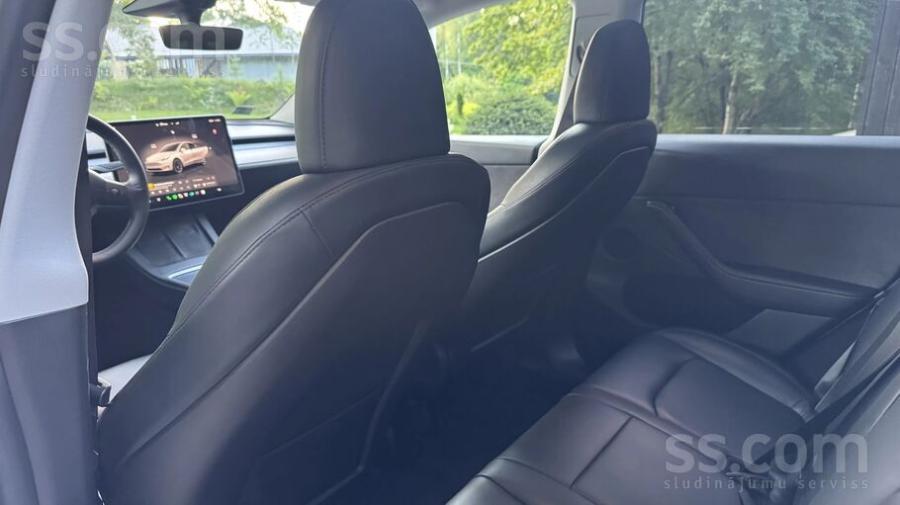 Balts Tesla Model Y 2022 Cēsis, ar dzinēja tilpumu 0.00 L un nobraukumu 124 tūkst. km par 29990 €, foto 8 vietnē AUTOMOTO.COM.LV