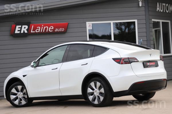 Tesla Model Y 2022 Tukums vietnē Balts Tesla Model Y 2022 Tukums, ar dzinēja tilpumu 0.00 L un nobraukumu 99 tūkst. km par 32000 €, foto 7 vietnē AUTOMOTO.COM.LV