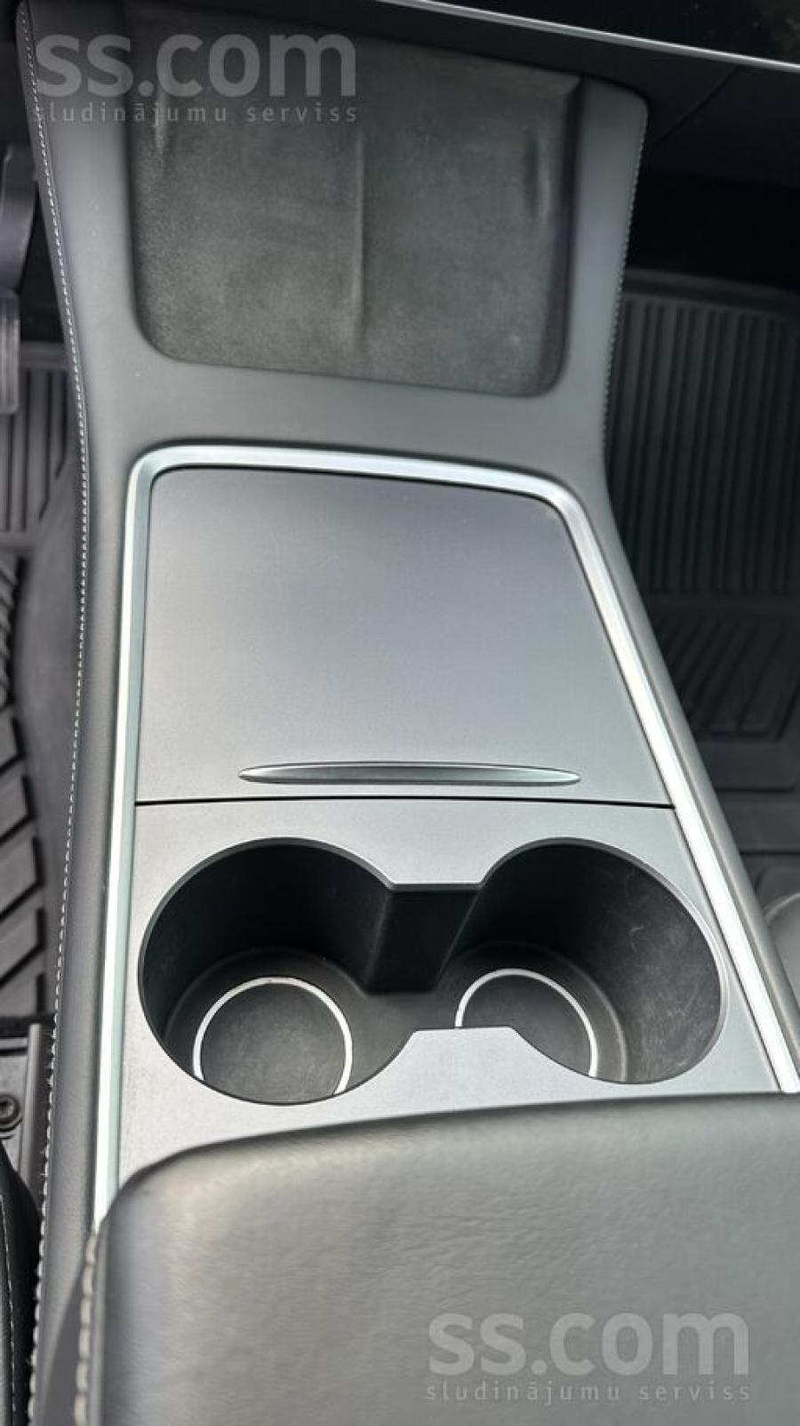 Balts Tesla Model Y 2022 Rīga, ar dzinēja tilpumu 0.00 L un nobraukumu 0 tūkst. km par 26000 €, foto 36 vietnē AUTOMOTO.COM.LV