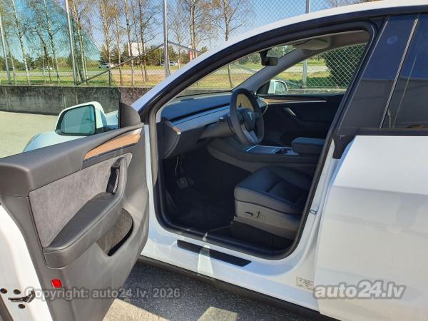 Tesla Model Y 2022 Tallina vietnÄ Balts Tesla Model Y 2022 Tallina, ar dzinÄja tilpumu 0.00 L un nobraukumu 51 tÅ«kst. km par 37000 ā¬, foto 1 vietnÄ AUTOMOTO.COM.LV