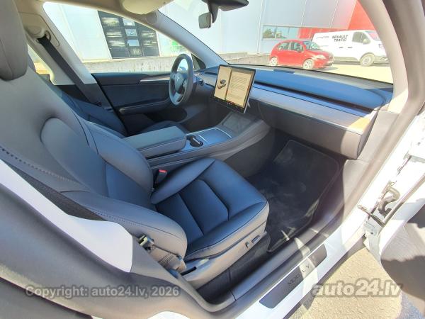 Tesla Model Y 2022 Tallina vietnÄ Balts Tesla Model Y 2022 Tallina, ar dzinÄja tilpumu 0.00 L un nobraukumu 51 tÅ«kst. km par 37000 ā¬, foto 5 vietnÄ AUTOMOTO.COM.LV