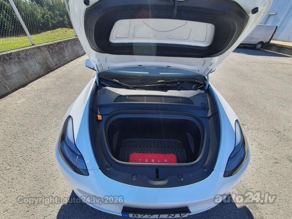 Tesla Model Y 2022 Tallina vietnÄ Balts Tesla Model Y 2022 Tallina, ar dzinÄja tilpumu 0.00 L un nobraukumu 51 tÅ«kst. km par 37000 ā¬, foto 6 vietnÄ AUTOMOTO.COM.LV