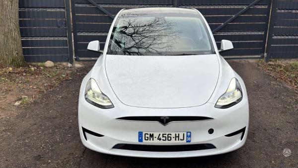 Balts Tesla Model Y 2023 Jonava, ar dzinēja tilpumu 0.00 L un nobraukumu 34 tūkst. km par 15600 €, foto 2 vietnē AUTOMOTO.COM.LV