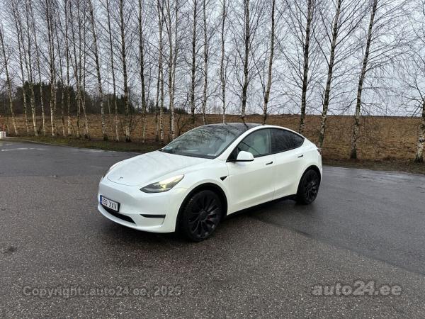 Balts Tesla Model Y 2023 Tallina, ar dzinēja tilpumu 0.00 L un nobraukumu 16 tūkst. km par 38500 €, foto 1 vietnē AUTOMOTO.COM.LV