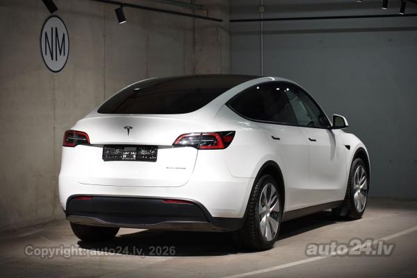 Balts Tesla Model Y 2023 Tallina, ar dzinēja tilpumu 0.00 L un nobraukumu 75 tūkst. km par 35990 €, foto 4 vietnē AUTOMOTO.COM.LV