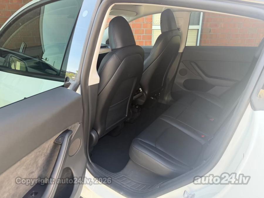 Balts Tesla Model Y 2023 Tallina, ar dzinēja tilpumu 0.00 L un nobraukumu 80 tūkst. km par 36990 €, foto 13 vietnē AUTOMOTO.COM.LV