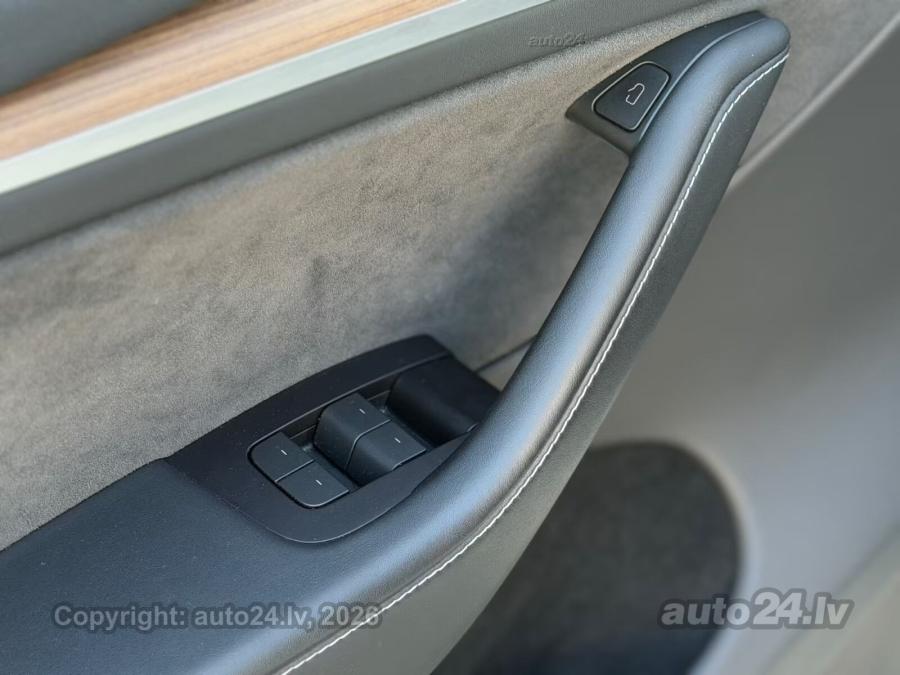 Balts Tesla Model Y 2023 Tallina, ar dzinēja tilpumu 0.00 L un nobraukumu 80 tūkst. km par 36990 €, foto 15 vietnē AUTOMOTO.COM.LV