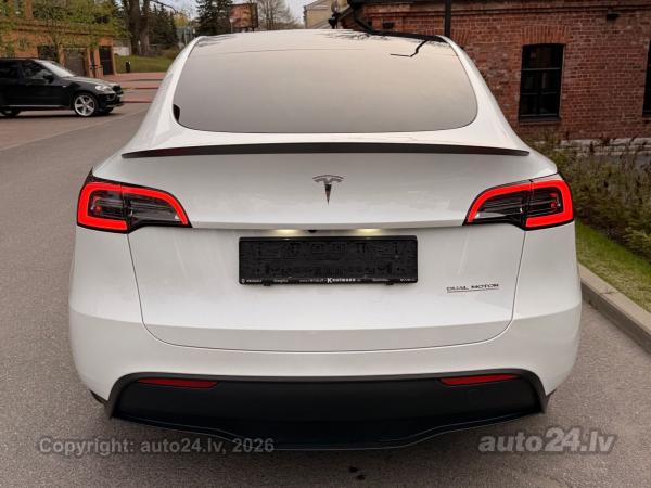 Balts Tesla Model Y 2023 Tallina, ar dzinēja tilpumu 0.00 L un nobraukumu 33 tūkst. km par 43900 €, foto 6 vietnē AUTOMOTO.COM.LV