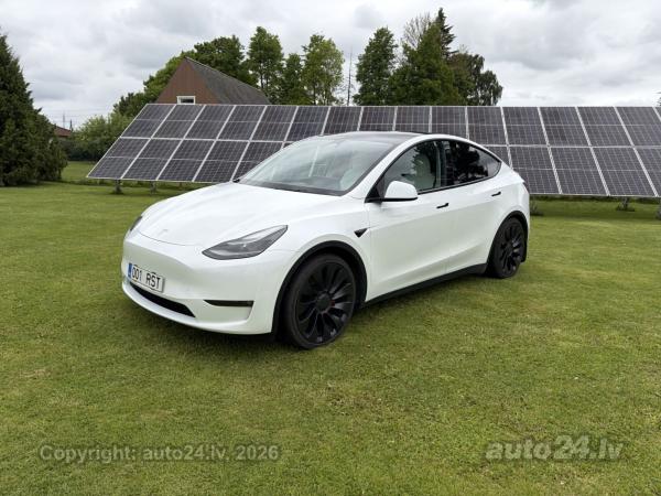Balts Tesla Model Y 2023 Tartu, ar dzinēja tilpumu 0.00 L un nobraukumu 72 tūkst. km par 41999 €, foto 2 vietnē AUTOMOTO.COM.LV