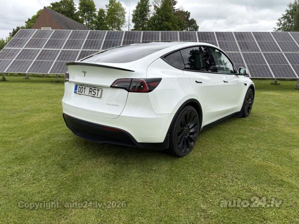 Balts Tesla Model Y 2023 Tartu, ar dzinēja tilpumu 0.00 L un nobraukumu 72 tūkst. km par 41999 €, foto 4 vietnē AUTOMOTO.COM.LV