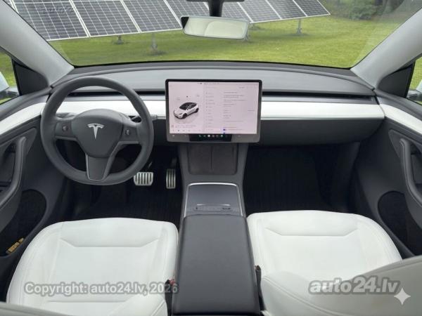 Balts Tesla Model Y 2023 Tartu, ar dzinēja tilpumu 0.00 L un nobraukumu 72 tūkst. km par 41999 €, foto 5 vietnē AUTOMOTO.COM.LV