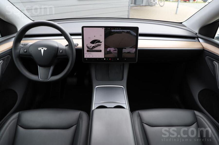 Белый Тесла Модель Y 2023 в Тукумс, объемом двигателя 0.00 л и пробегом 103 тыс. км за 32000 €, фото 8 на AUTOMOTO.COM.LV