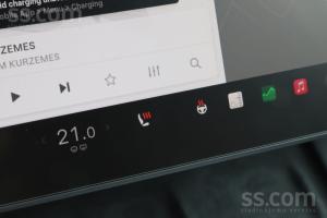 Белый Тесла Модель Y 2023 в Тукумс, объемом двигателя 0.00 л и пробегом 103 тыс. км за 32000 €, фото 10 на AUTOMOTO.COM.LV