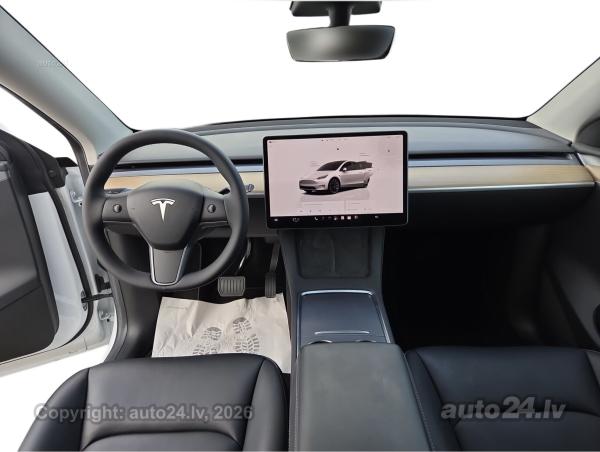 White Tesla Model Y 2023 in Tallinn, with an engine capacity of 0.00 L and mileage of 82 thousand km for 37990 €, photo 10 on AUTOMOTO.COM.LV