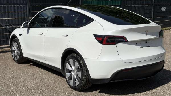Balts Tesla Model Y 2023 Jonava, ar dzinēja tilpumu 0.00 L un nobraukumu 70 tūkst. km par 15950 €, foto 7 vietnē AUTOMOTO.COM.LV