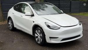 Balts Tesla Model Y 2023 Jonava, ar dzinēja tilpumu 0.00 L un nobraukumu 70 tūkst. km par 16750 €, foto 8 vietnē AUTOMOTO.COM.LV