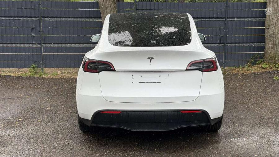 Balts Tesla Model Y 2023 Jonava, ar dzinēja tilpumu 0.00 L un nobraukumu 70 tūkst. km par 16750 €, foto 11 vietnē AUTOMOTO.COM.LV